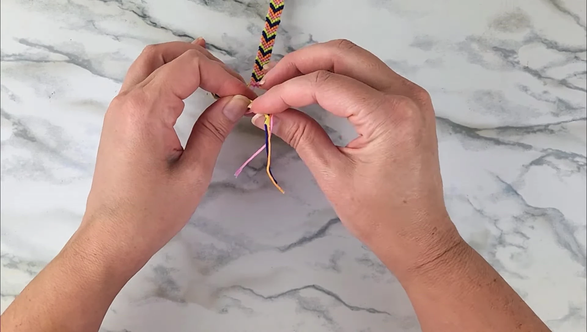 Easy Chevron Friendship Bracelet Tutorial